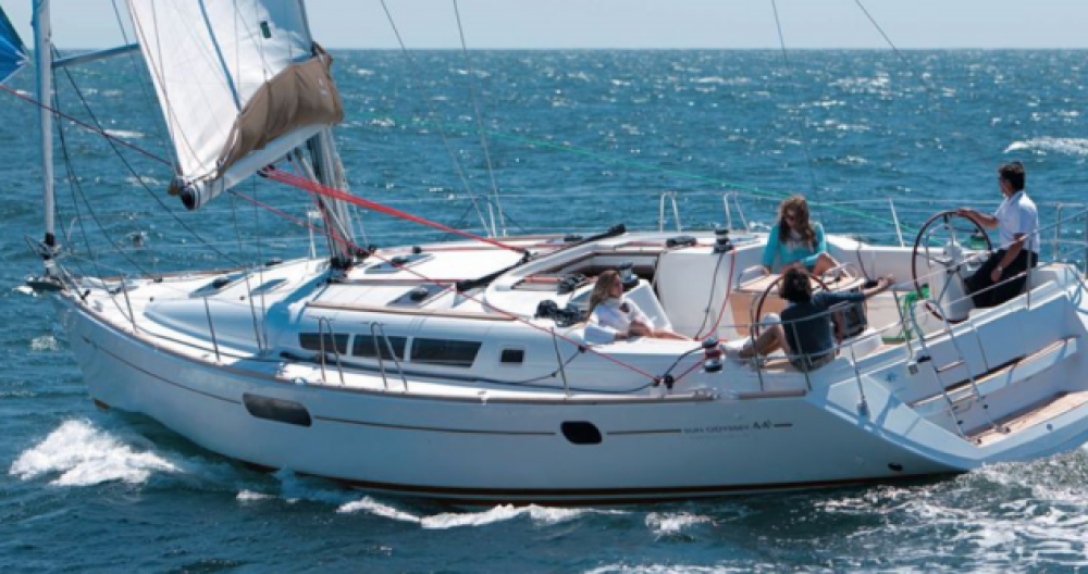 Sun Odyssey 44i - Specs, layout & video | SamBoat