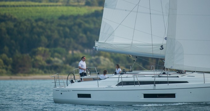 Oceanis 40.1 - Specs, layout & video | SamBoat