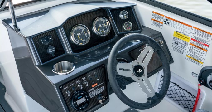 VR5 - Specs, layout & video | SamBoat