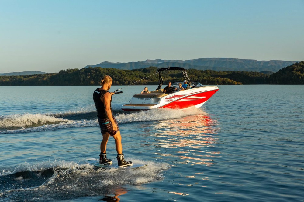 VR6 - Specs, layout & video | SamBoat