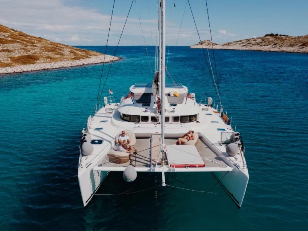 Lagoon 570 - Specs, layout & video | SamBoat