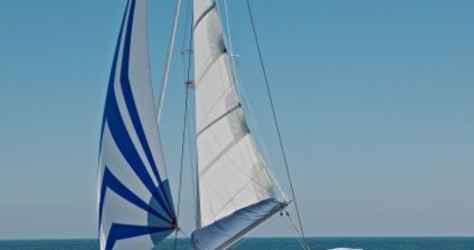 Lagoon 421 - Specs, layout & video | SamBoat