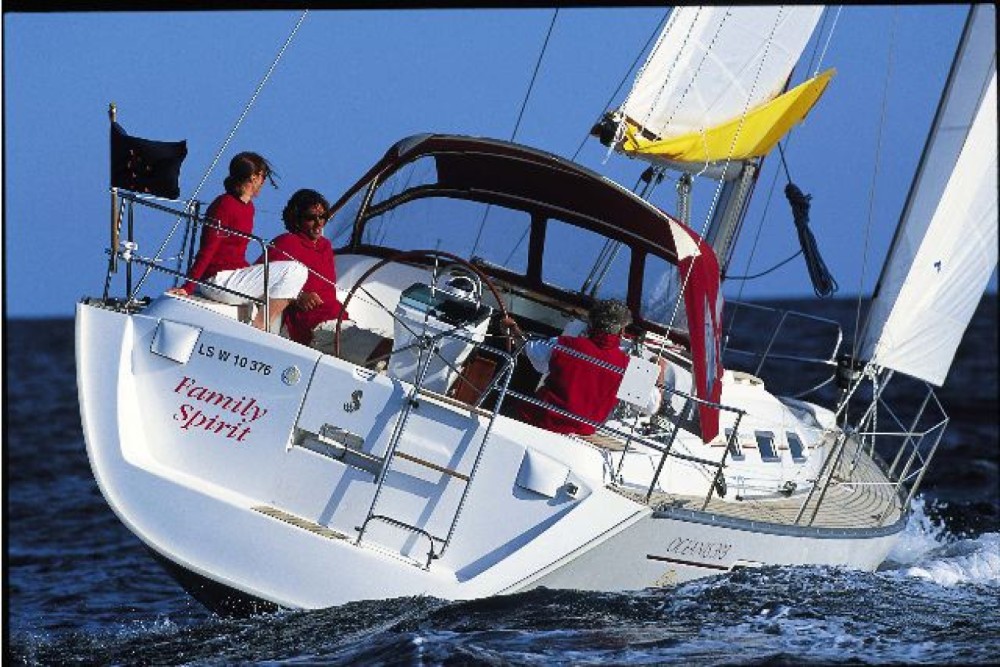 Oceanis 393 Clipper - Specs, layout & video | SamBoat